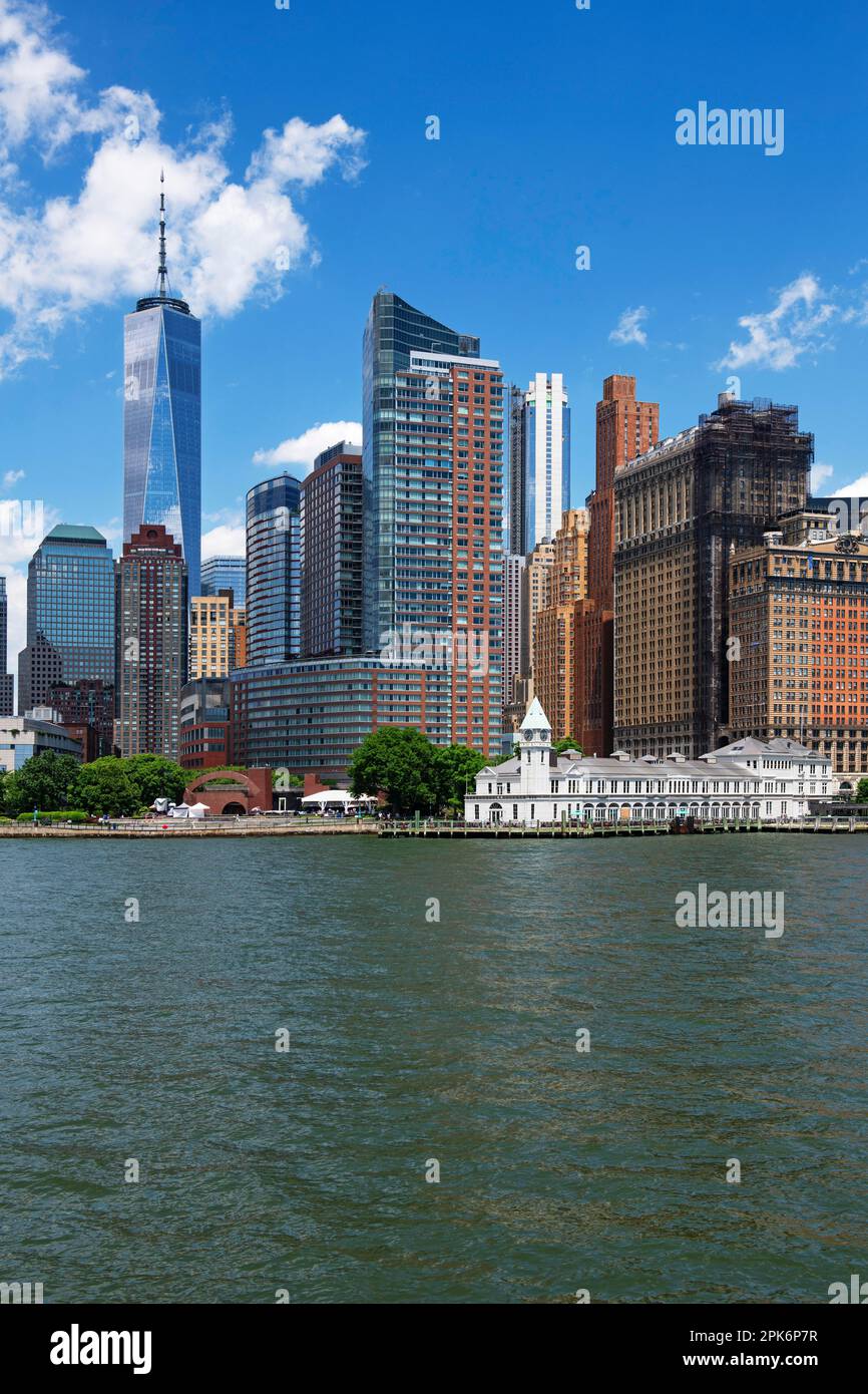 One World Trade Center, Manhattan South, East River, New York City, USA ...