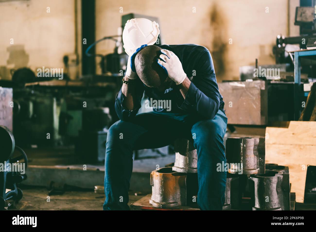 Male switchboard operator hi-res stock photography and images - Alamy