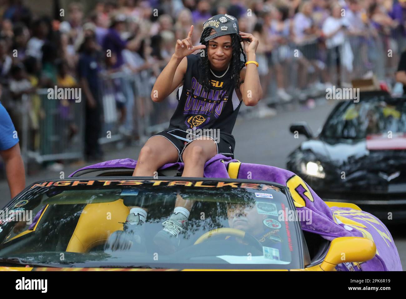 Baton Rouge, LA, USA. 5th Apr, 2023. LSU's Alexis Morris holds up the L ...