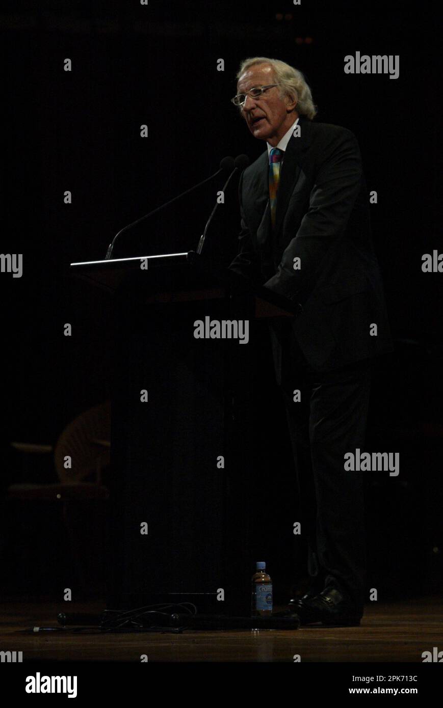 Sydney opera house in peace hi-res stock photography and images - Alamy