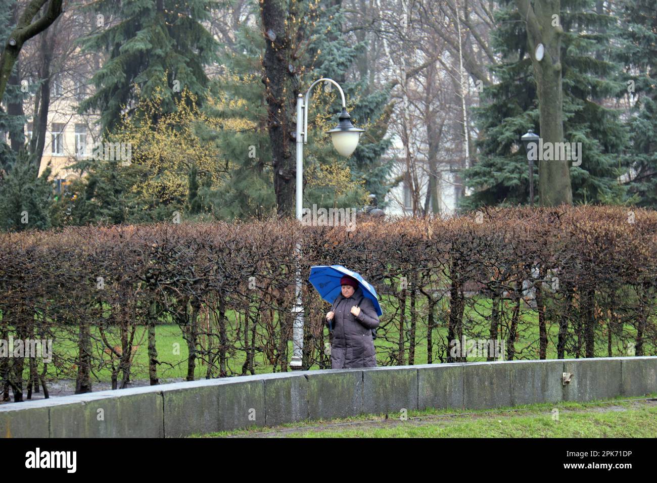 Non Exclusive: KYIV, UKRAINE - APRIL 05, 2023 - A woman with an ...