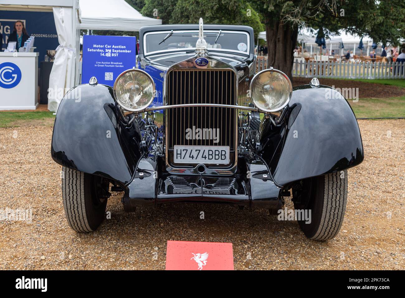 In line eight cylinder hi-res stock photography and images - Alamy