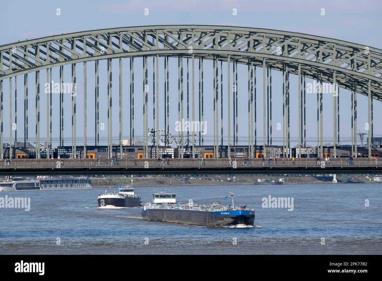 Inland push boat hi-res stock photography and images - Alamy