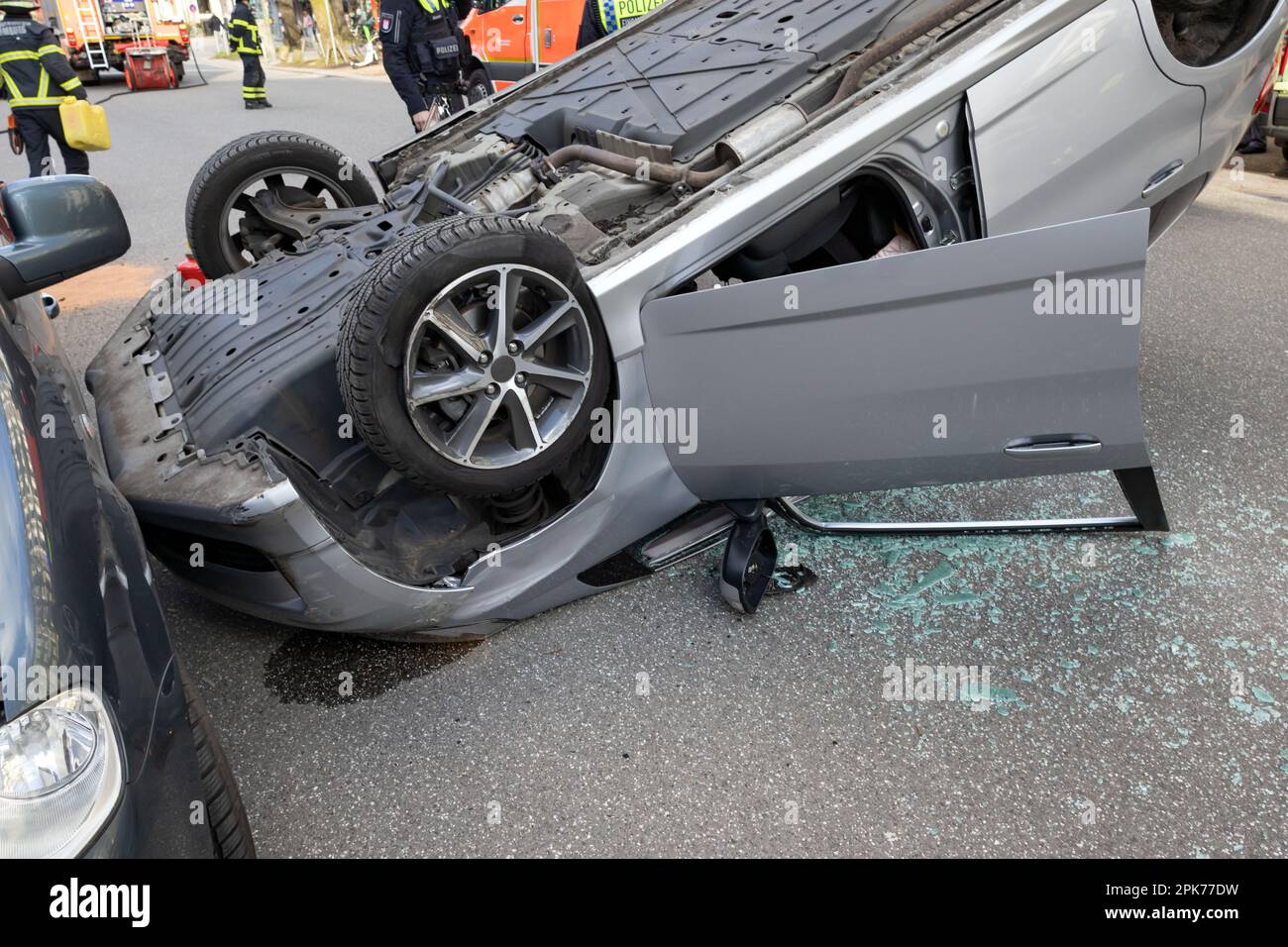 Silver car automobile hi-res stock photography and images - Alamy