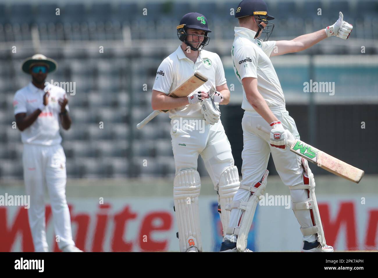 Harry graham cricket hi-res stock photography and images - Alamy