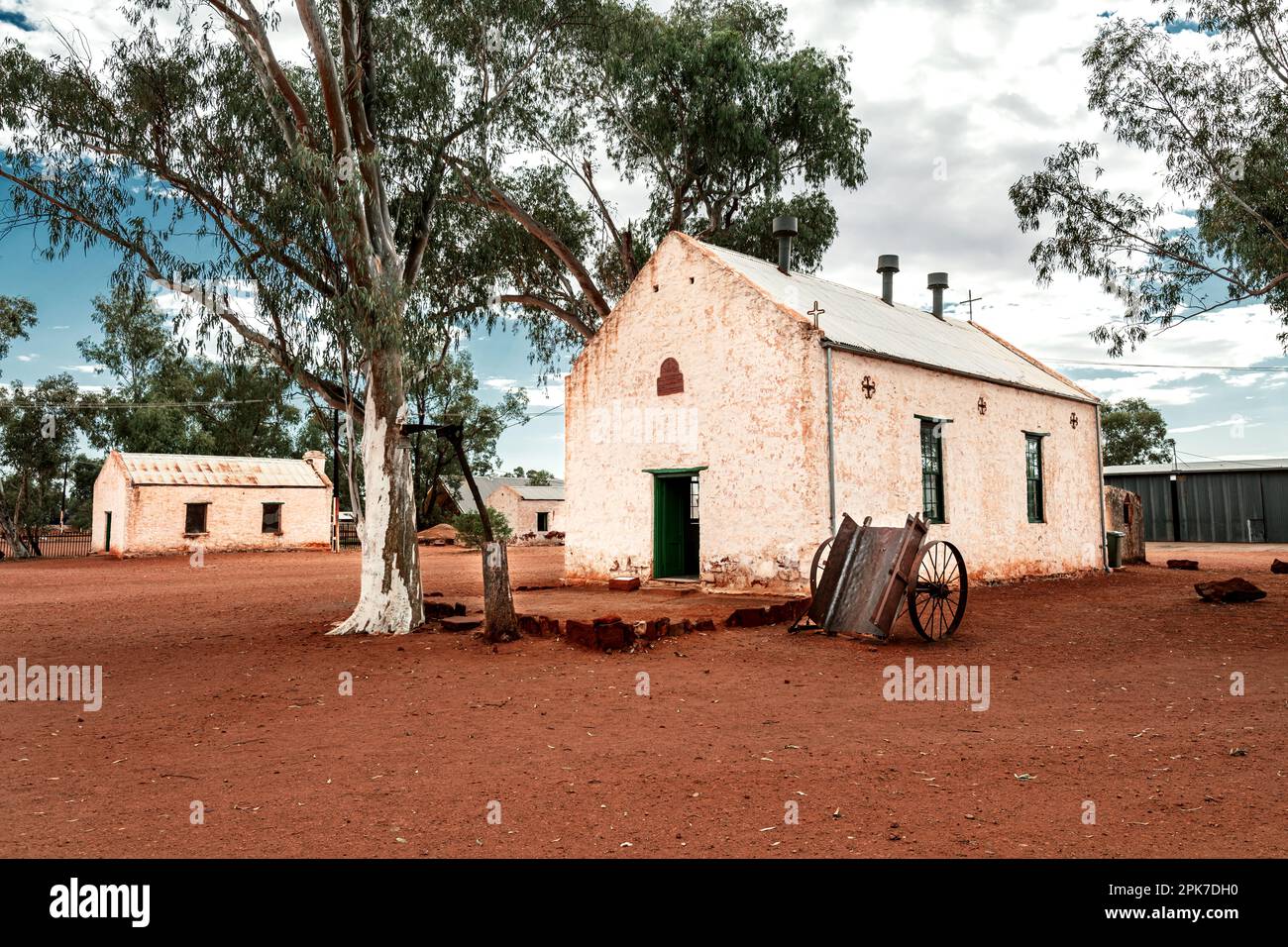 Aboriginal community church outback australia hi-res stock photography ...