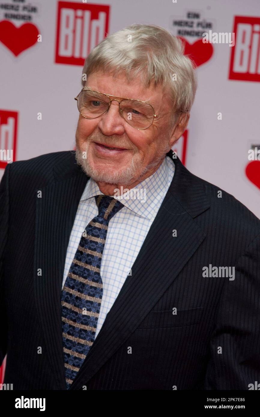 ARCHIVE PHOTO: Hardy KRUEGER would have been 95 years old on April 12 ...