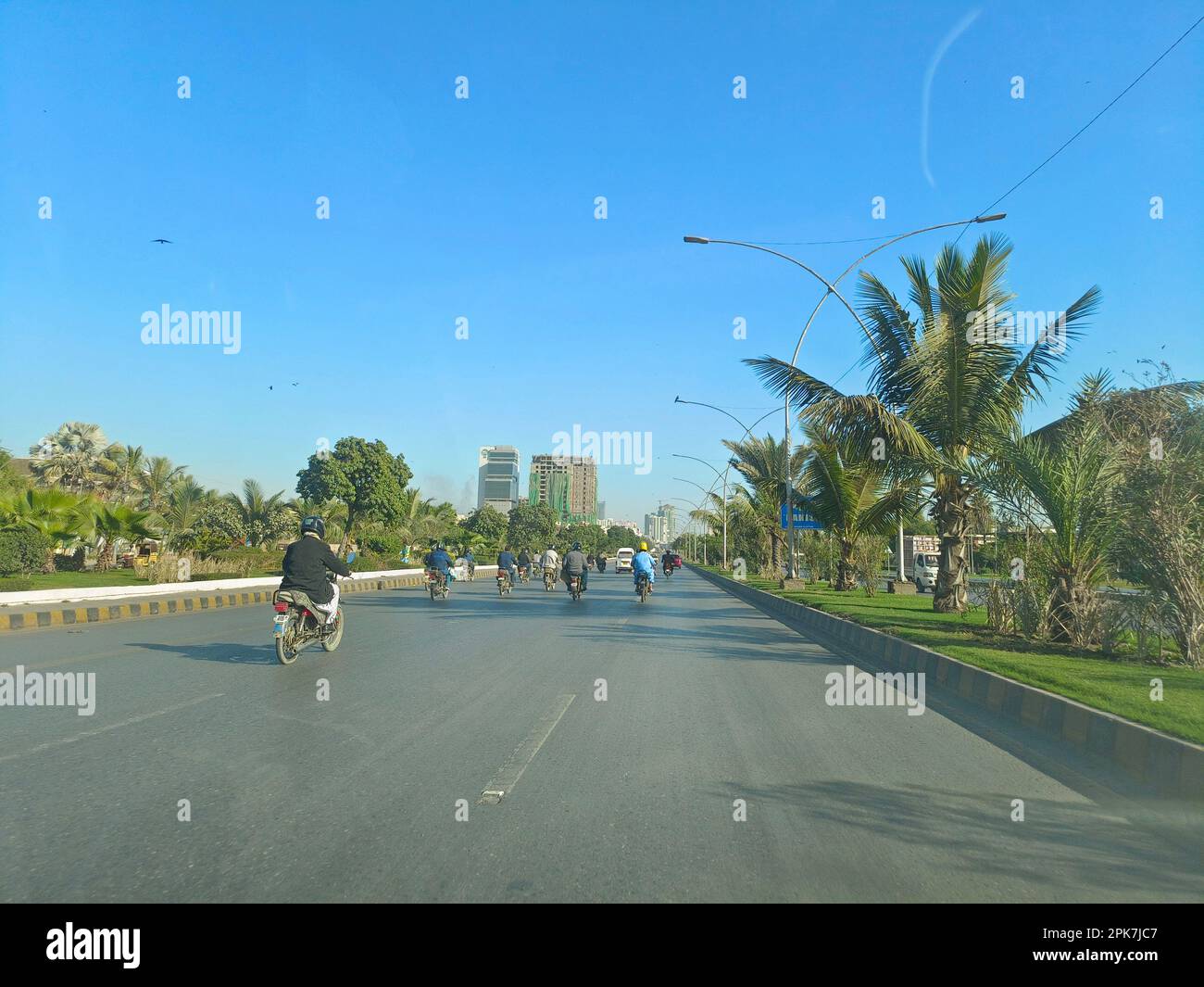 Main Korangi road Karachi traffic. Gora Qabrustan Cantt Karachi Stock ...