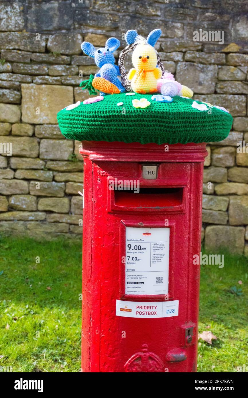 Postbox toppers hi-res stock photography and images - Alamy