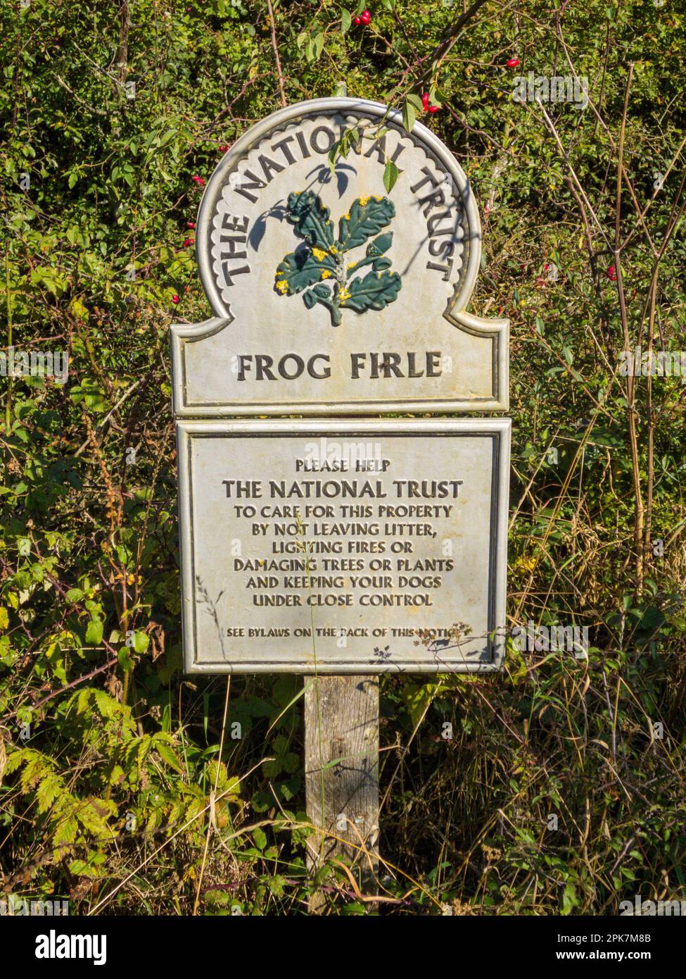 National trust information sign on hi-res stock photography and images ...