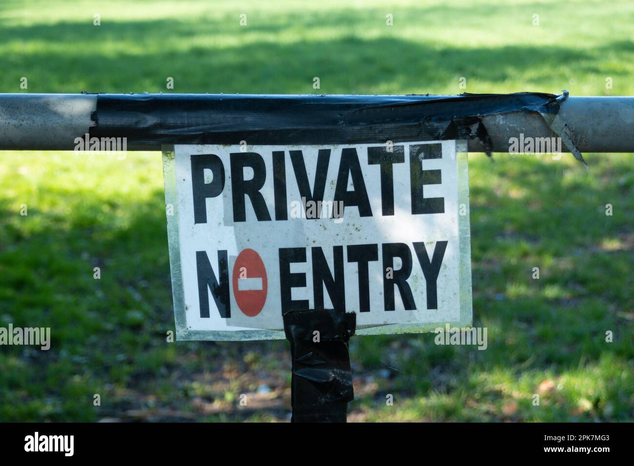 Private no entry sign hi-res stock photography and images - Alamy