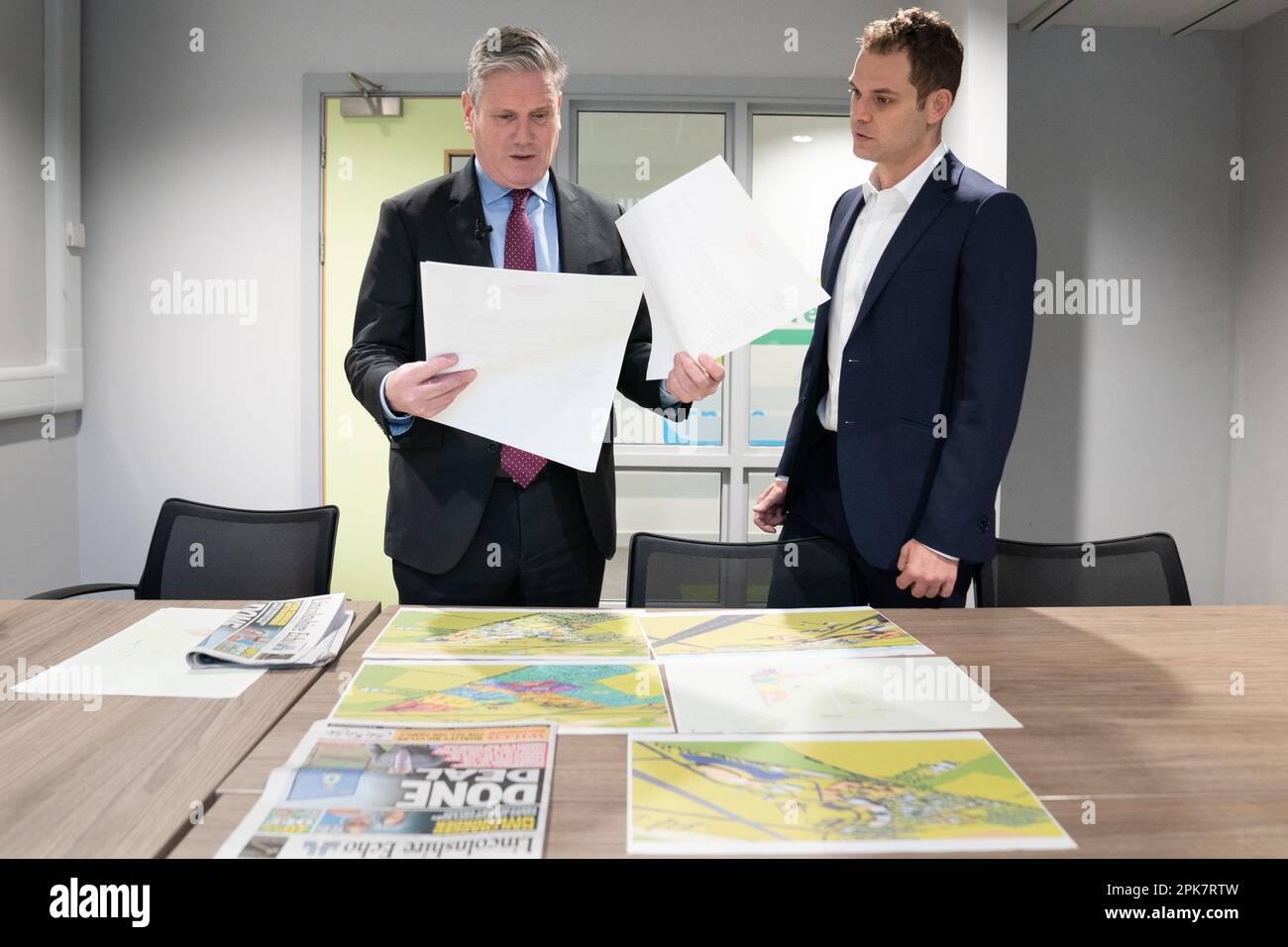 Labour leader Sir Keir Starmer (left) and parliamentary candidate for ...