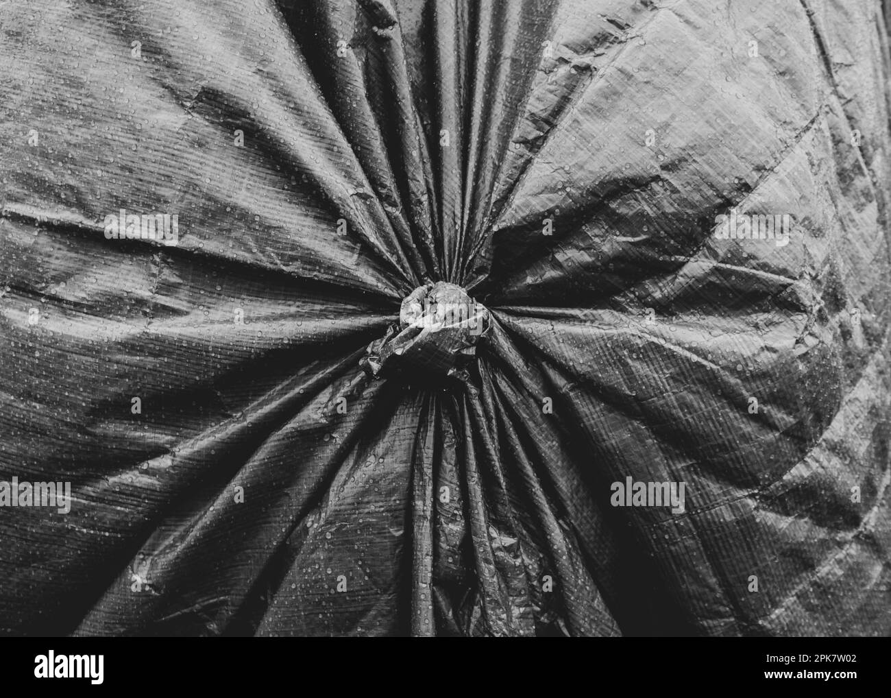 Tarpaulin cover hi-res stock photography and images - Alamy
