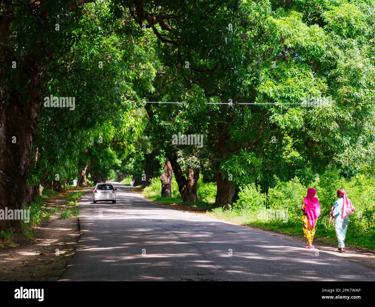 African tribal villages hi-res stock photography and images - Alamy