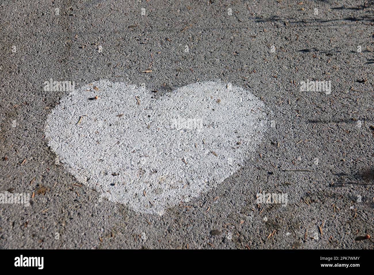 Concrete heart hi-res stock photography and images - Alamy