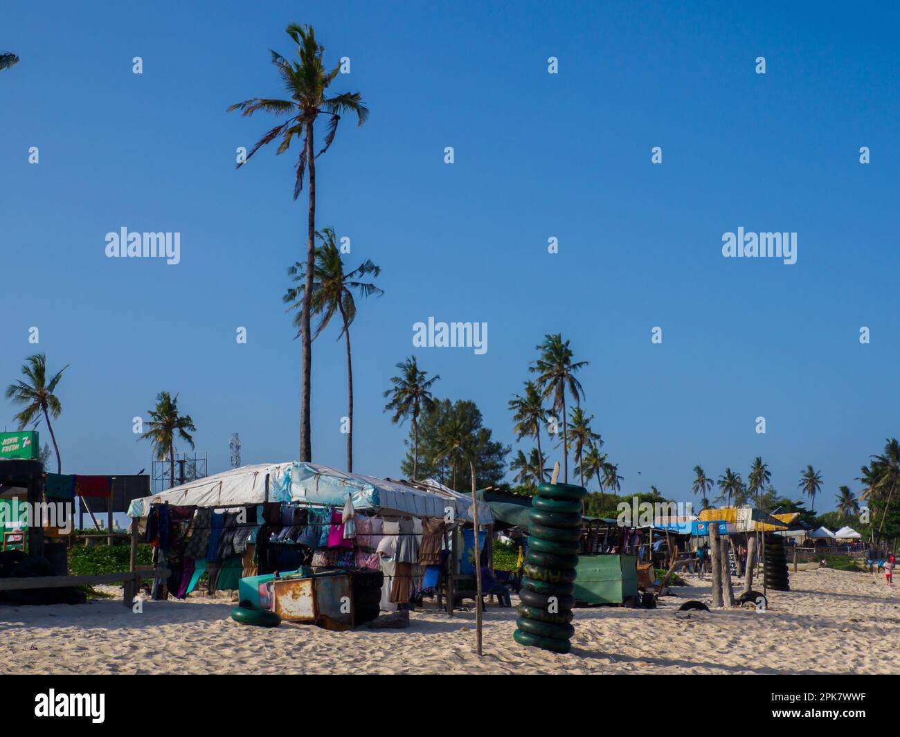 Tanzania dar es salaam coco beach hi-res stock photography and images ...