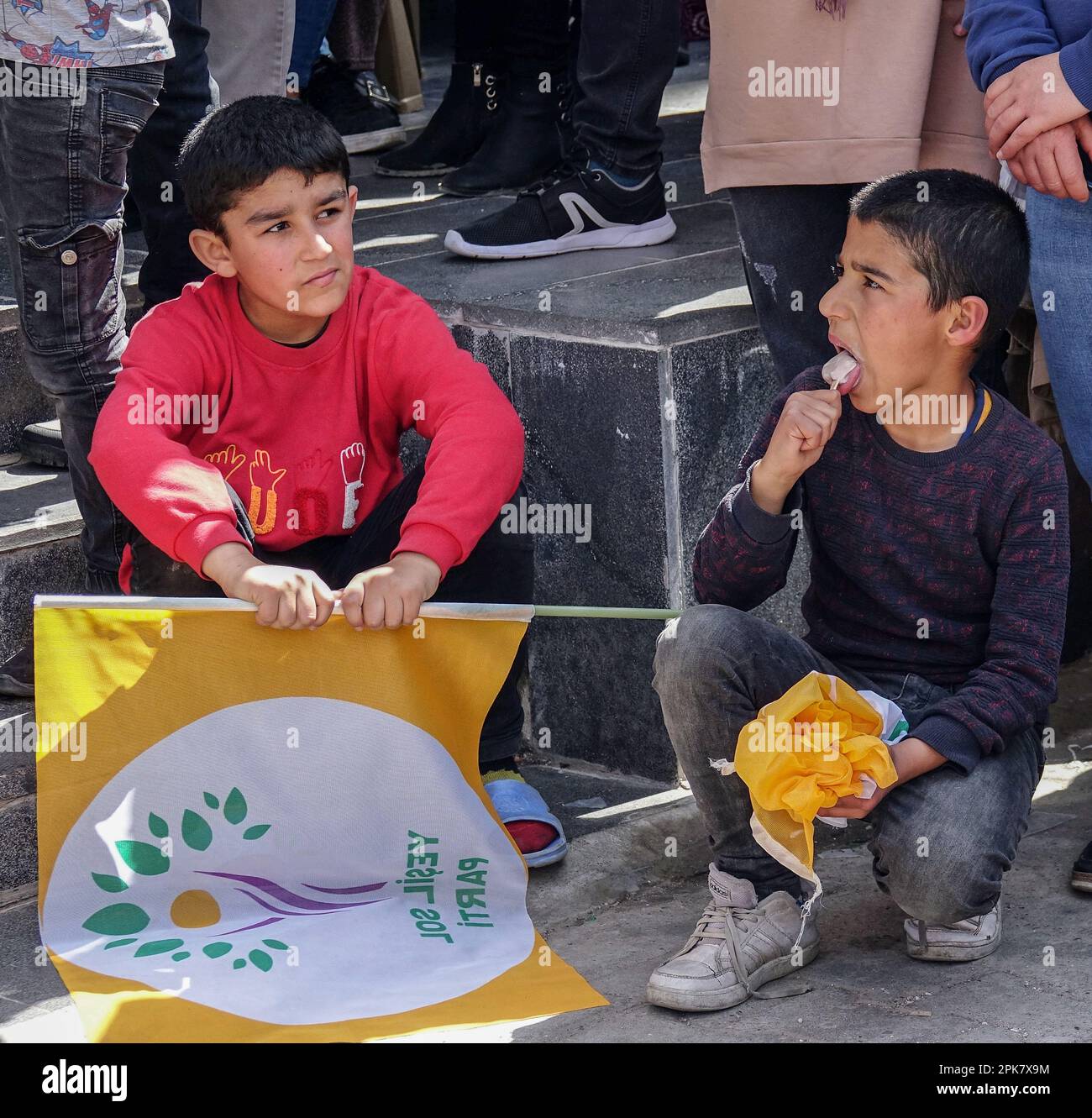Diyarbakir, Turkey. 05th Apr, 2023. Children seen holding party flags ...