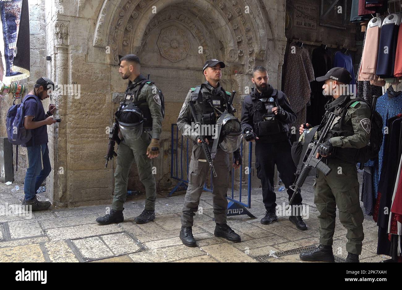 JERUSALEM, ISRAEL - APRIL 5: Members of the Israeli security forces ...