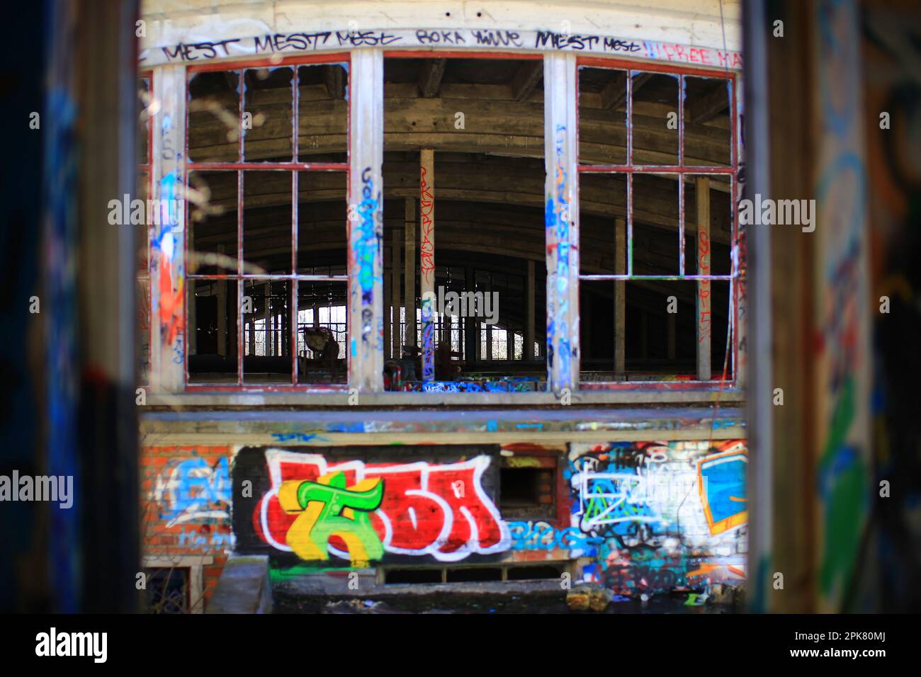 Looking through factory window hi-res stock photography and images - Alamy