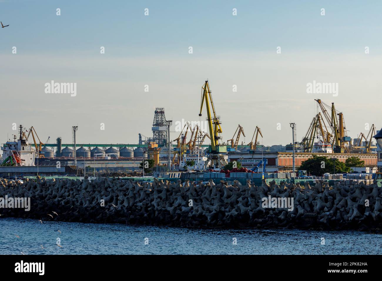 The harbor of Constanta at the Black Sea in Romania Stock Photo - Alamy
