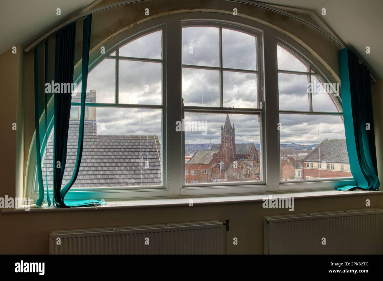 Victorian street window view hi-res stock photography and images - Alamy