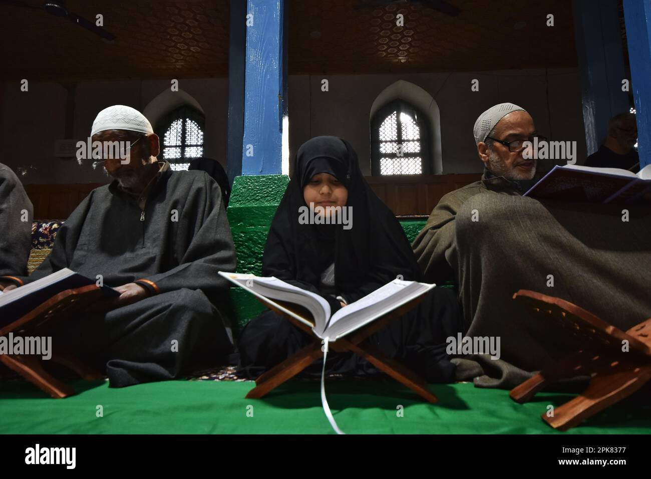 Kashmiri Shia Muslims gather to read the Holy Quran at Historic Imam ...