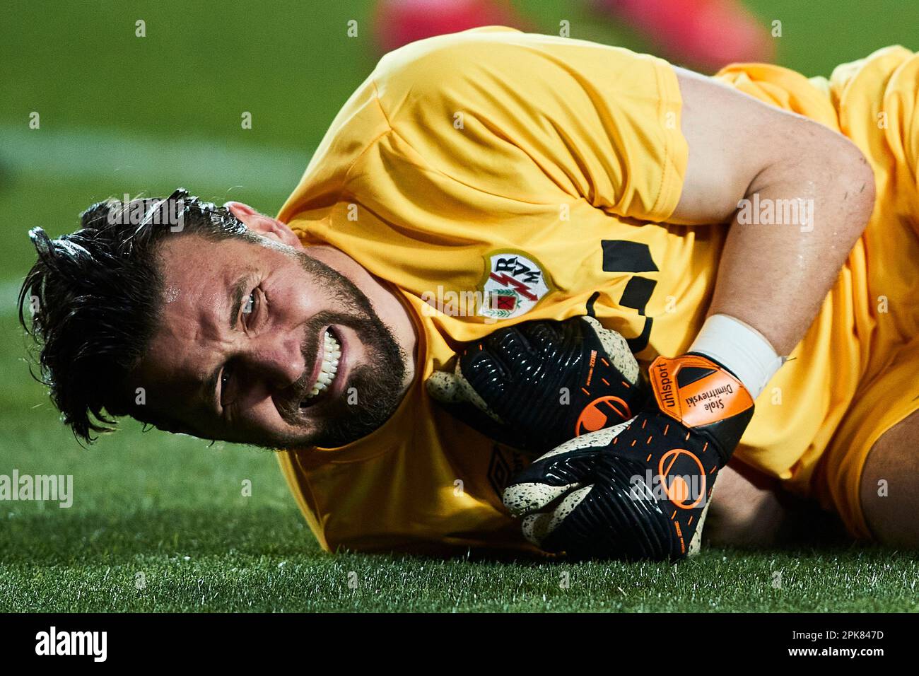 Stole Dimitrievski of Rayo Vallecano looks dejected during the LaLiga ...