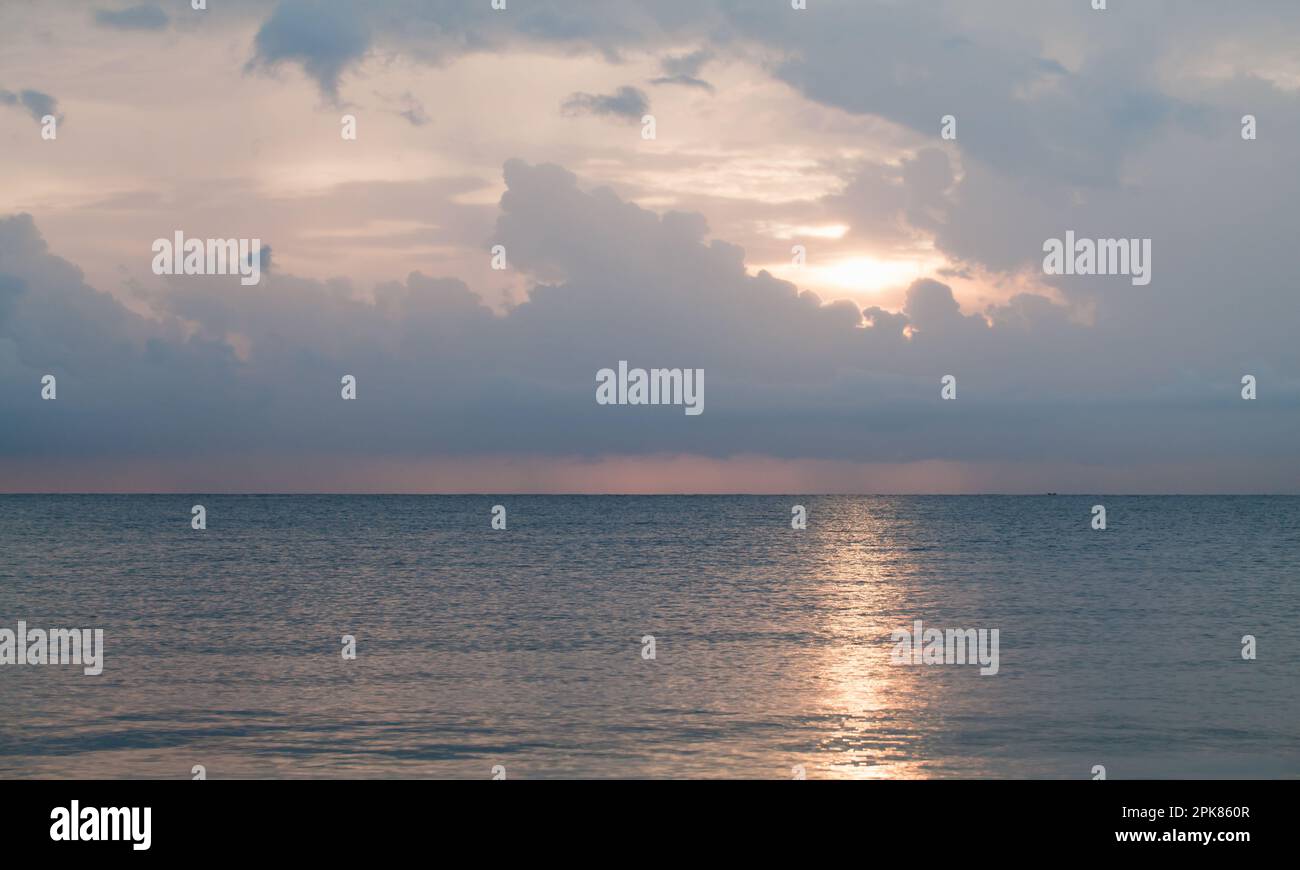 Colorful clouds over water hi-res stock photography and images - Alamy