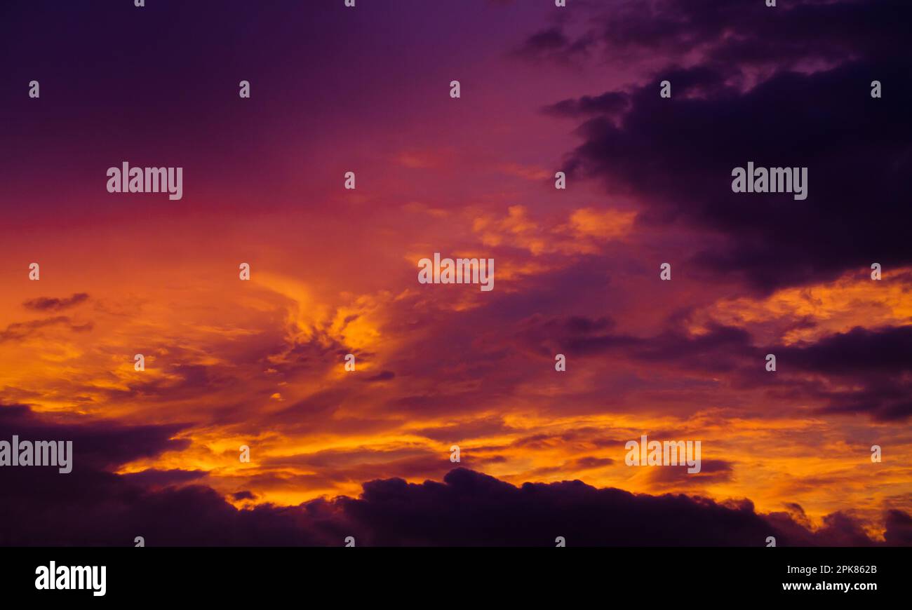 Dramatic sunset sky with dark clouds, natural background photo Stock ...