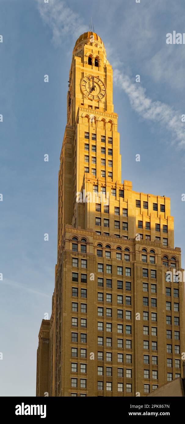 Brooklyn landmark Williamsburgh (with an H!) Savings Bank Tower glows ...