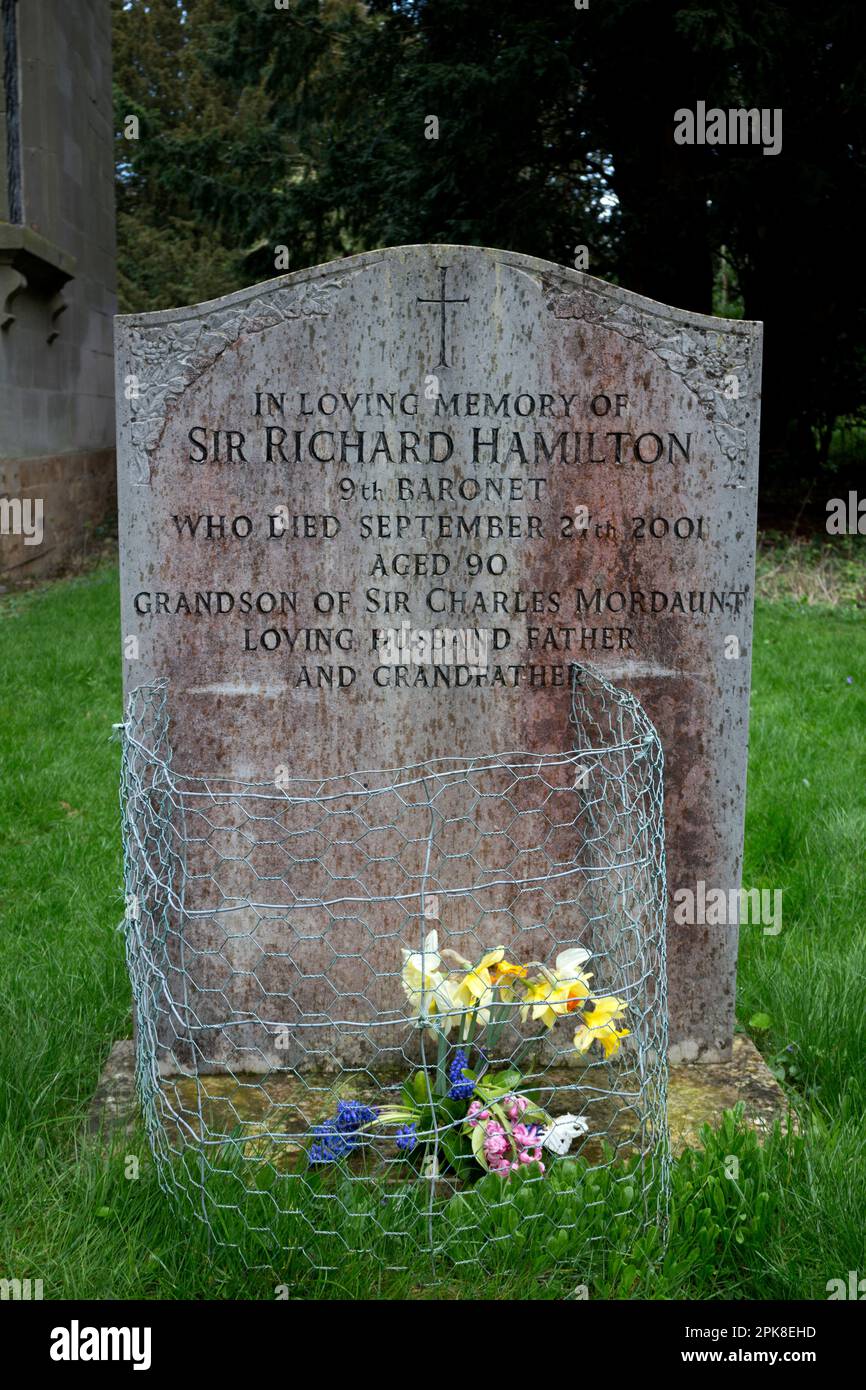 The grave of Sir Richard Hamilton, 9th Baronet, St. James churchyard ...