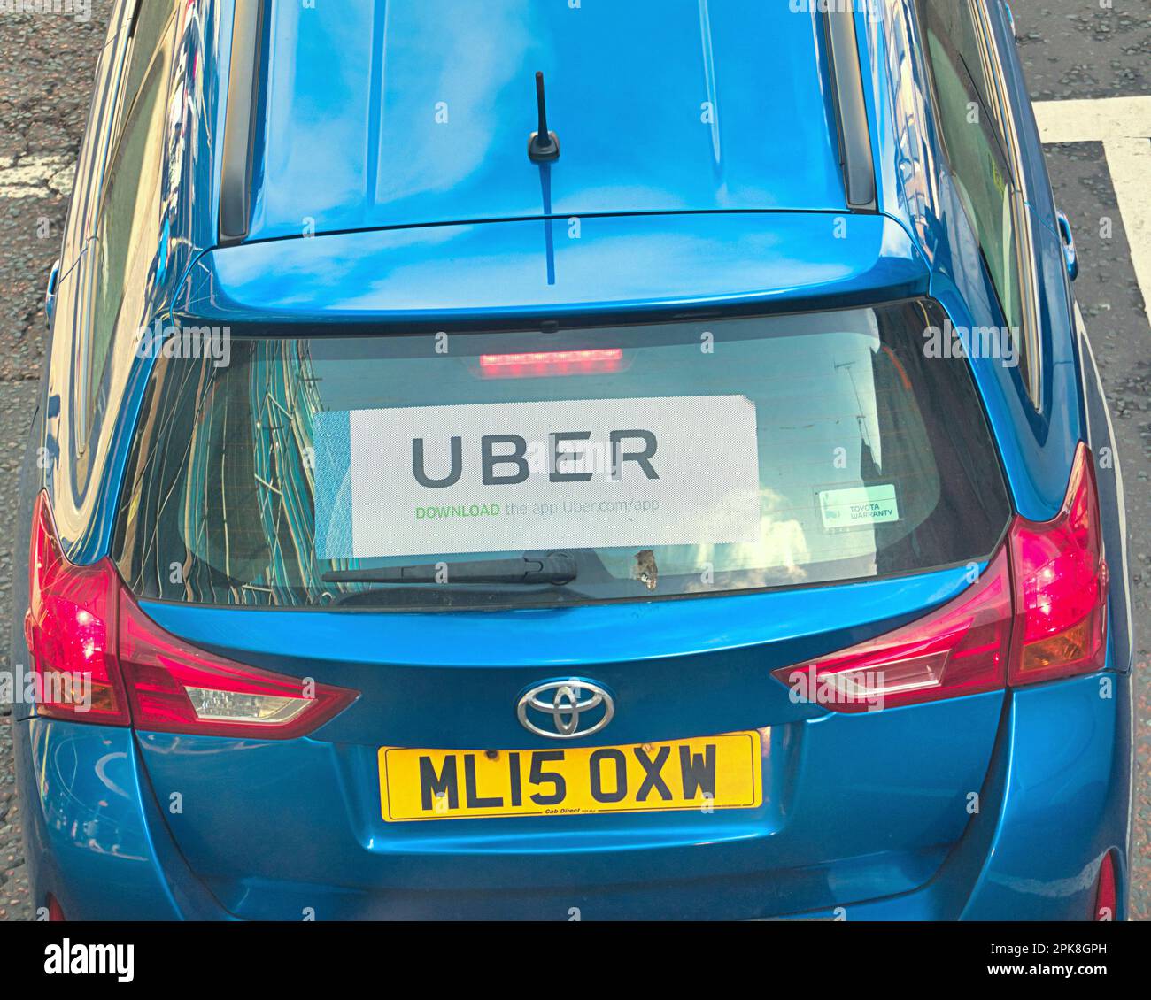 uber sign in back of estate car Stock Photo - Alamy