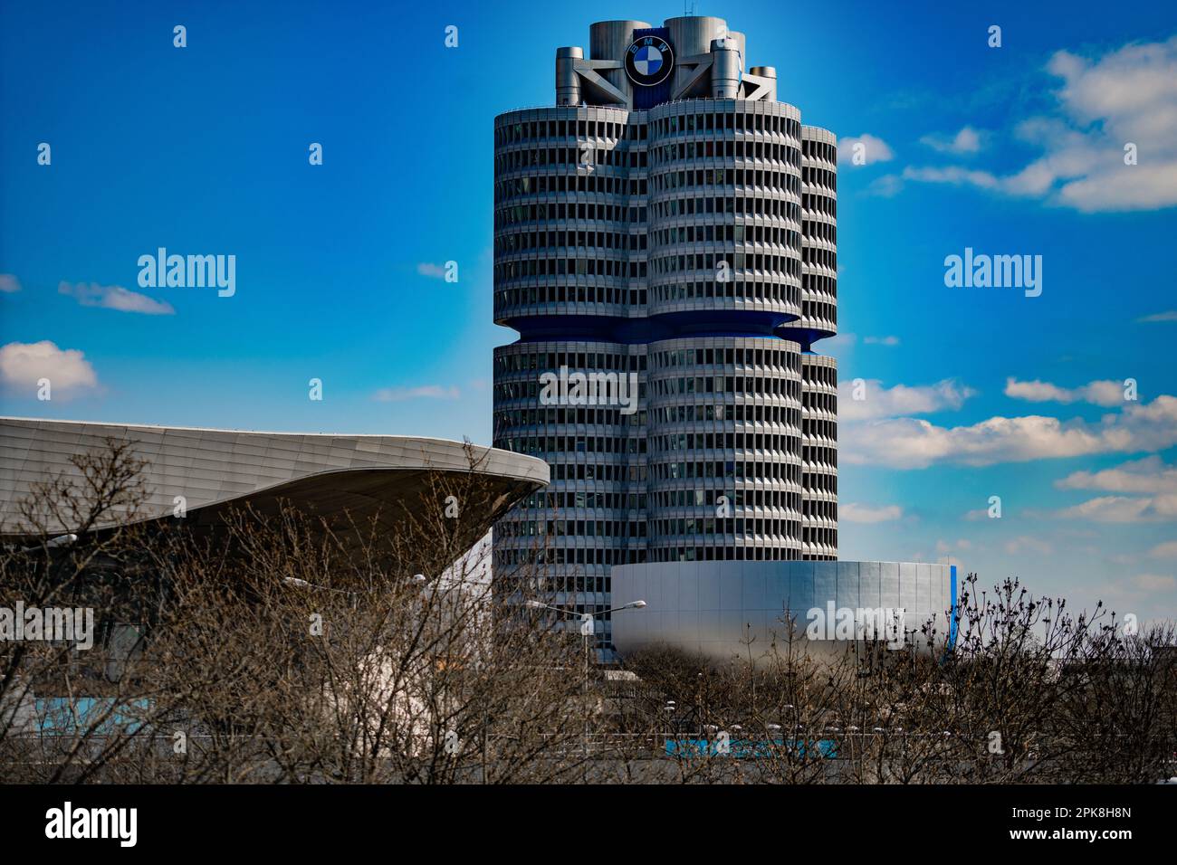 Architecture bmw hi-res stock photography and images - Alamy