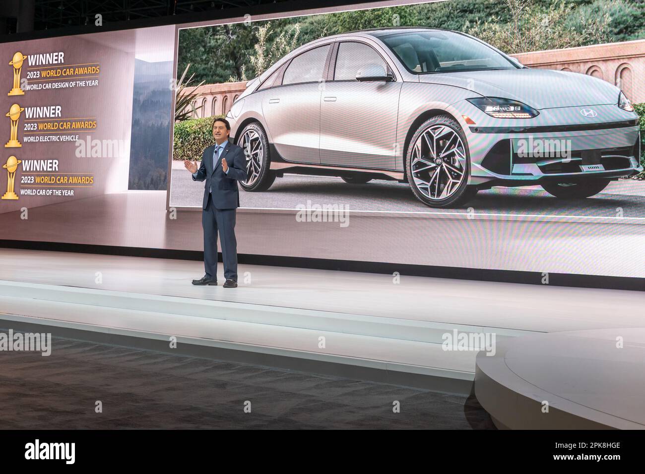 Genesis motor hi-res stock photography and images - Alamy