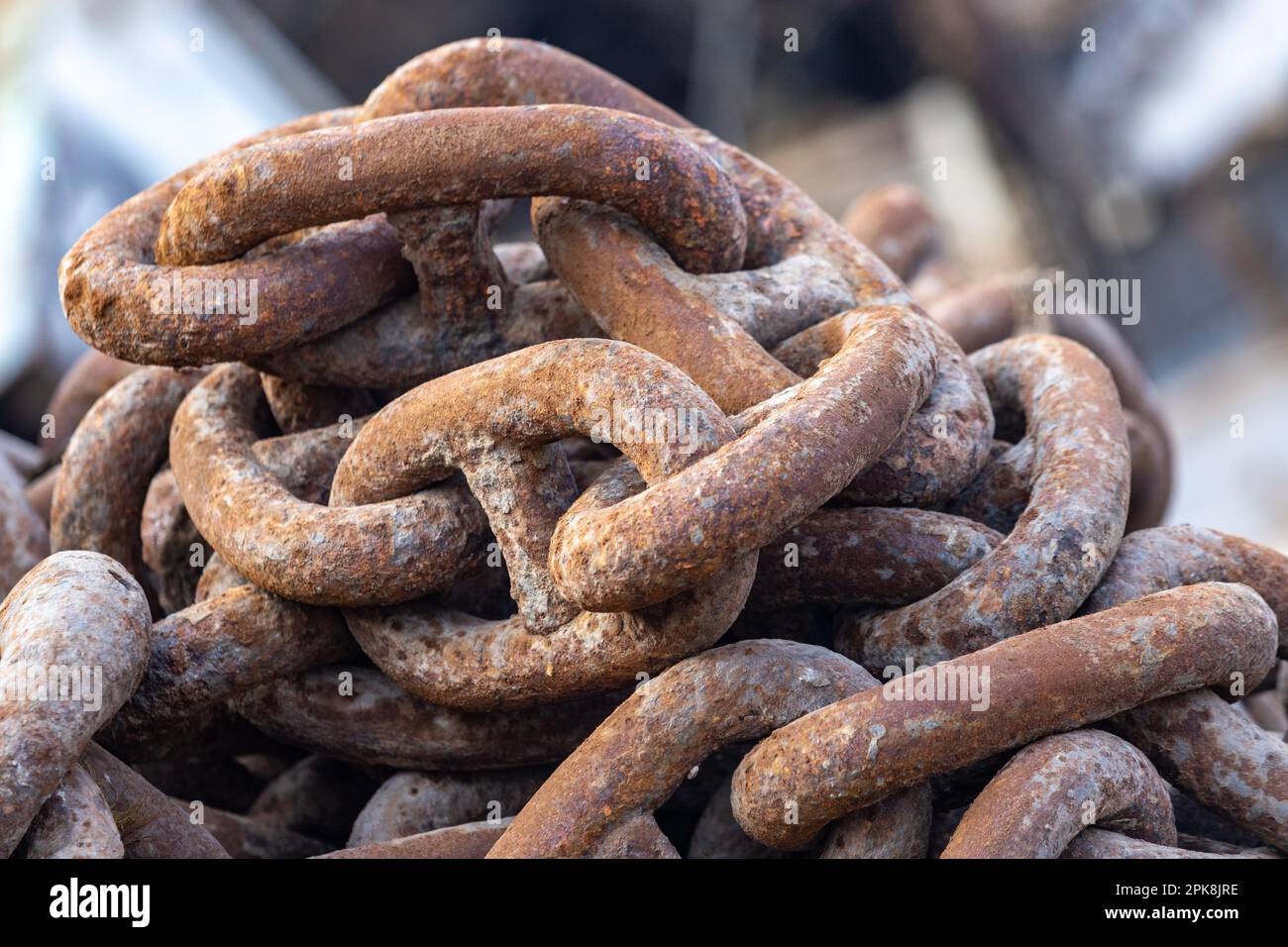 Huge ship chain hi-res stock photography and images - Alamy