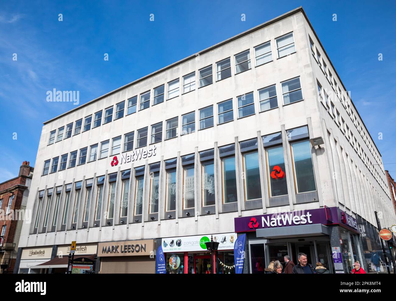 Chesterfield city centre market derbyshire hi-res stock photography and ...