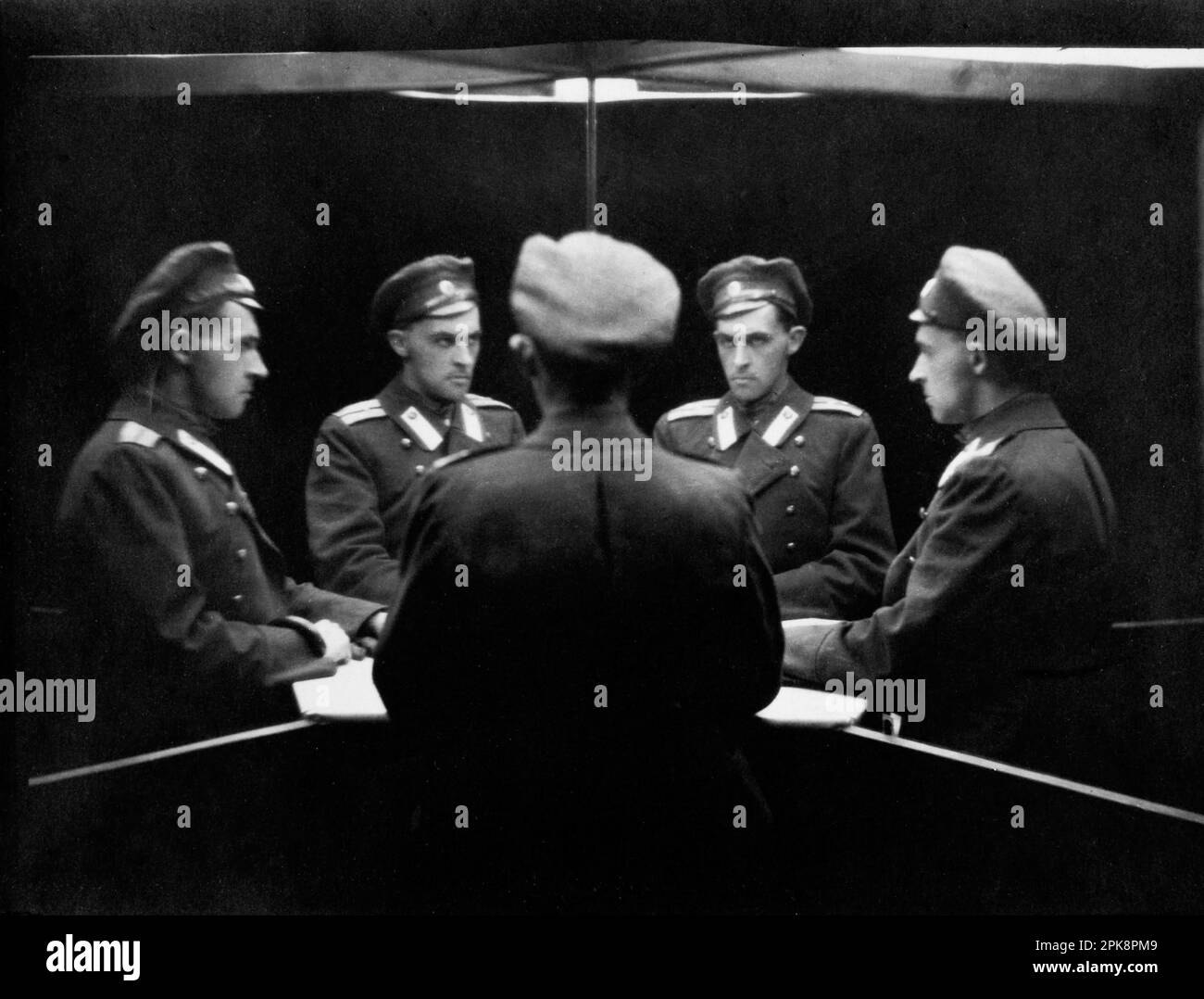 Portret wielokrotny between 1917 and 1920 by Stanisław Ignacy ...