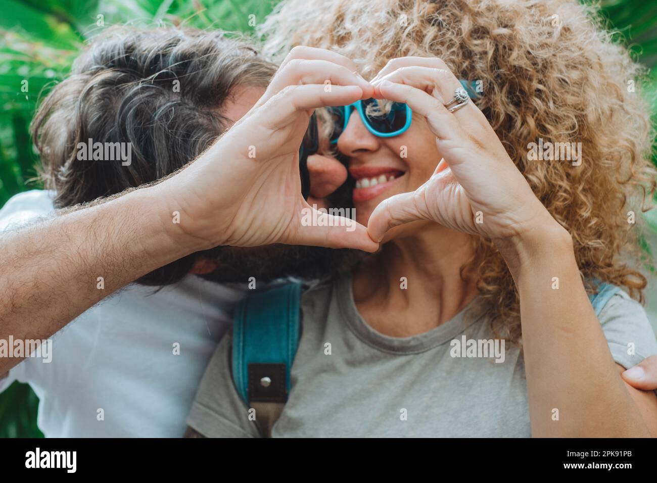 Love gesture hi-res stock photography and images - Alamy