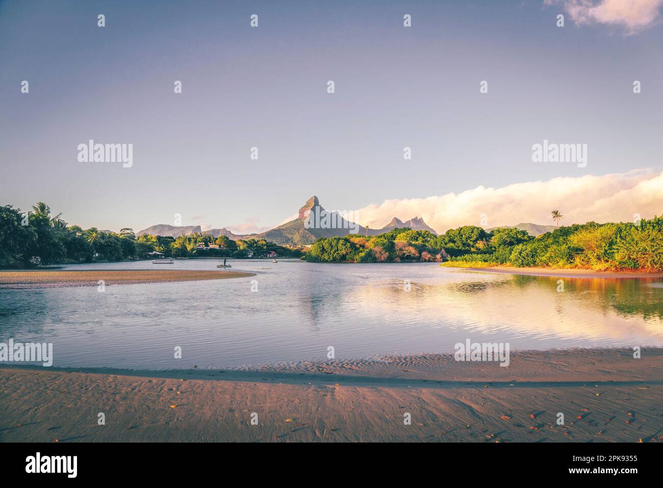 Dawn and river in the evening hi-res stock photography and images - Alamy