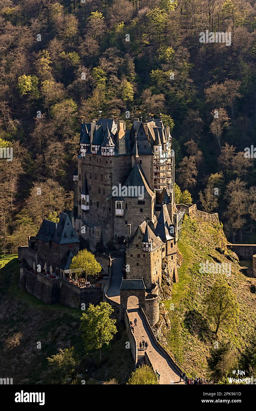 Eltz castle in the daytime, famous German castle from 500 DM bill ...