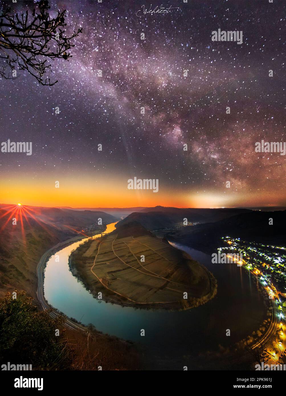 Loop the loop in sky hi-res stock photography and images - Alamy