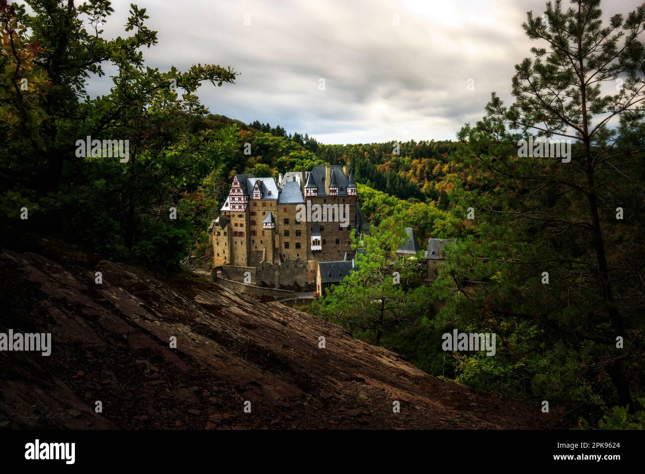 Eltz castle in the daytime, famous German castle from 500 DM bill ...