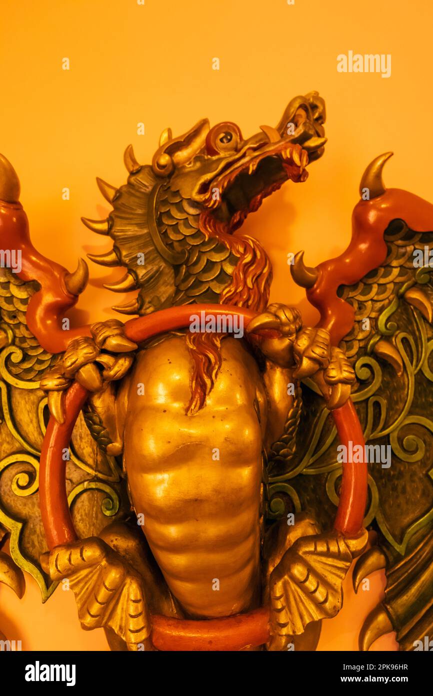 Dragon roundel dated 1815 hi-res stock photography and images - Alamy