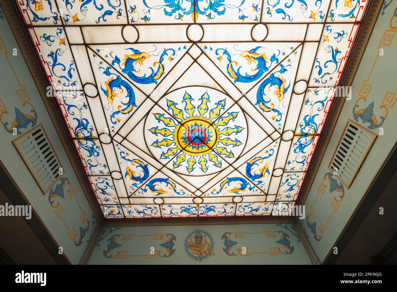 England, East Sussex, Brighton, The Royal Pavilion, The South Galleries ...