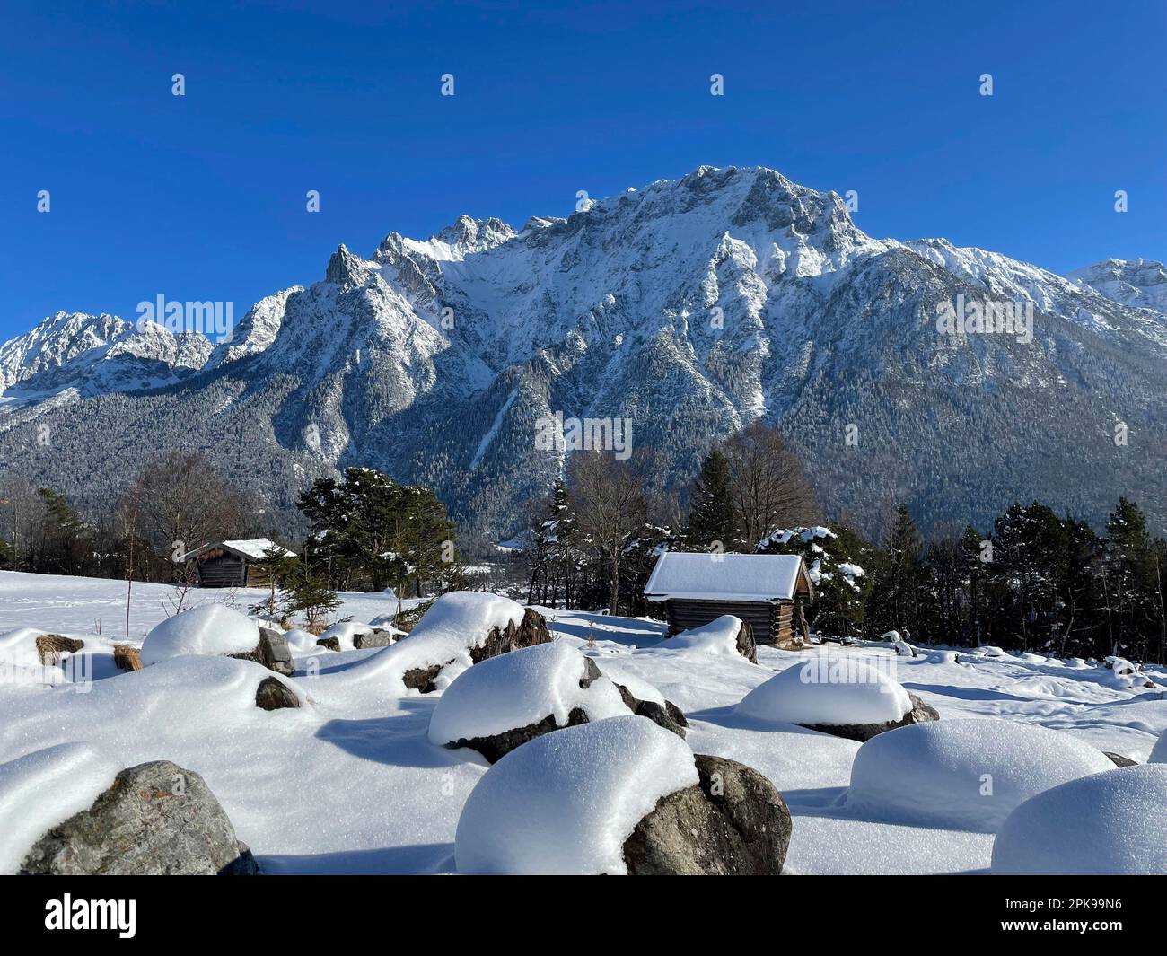 Winter landscape at coffee field in Mittenwald, view to Karwendel ...
