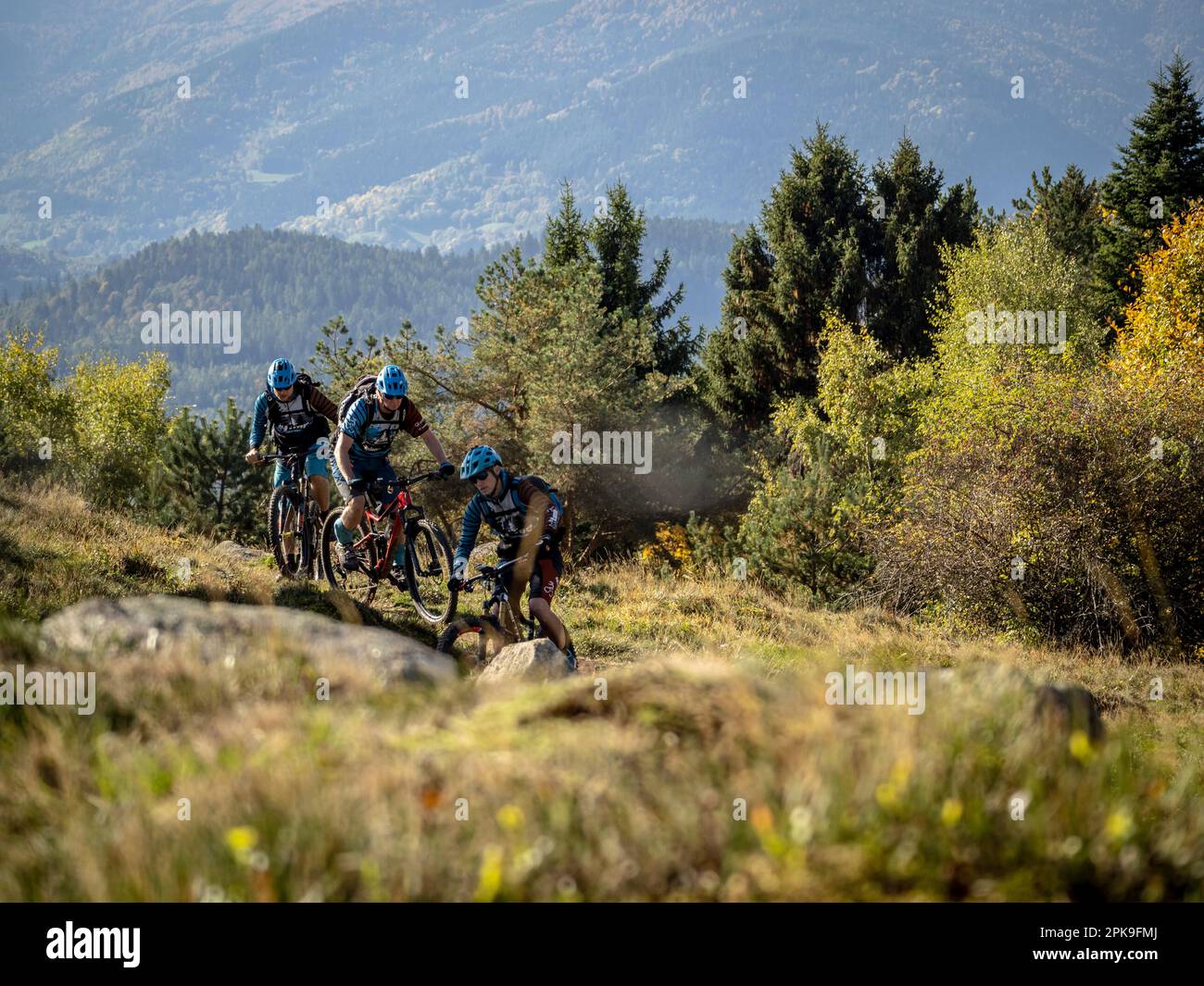 Ridge line trail hi-res stock photography and images - Alamy