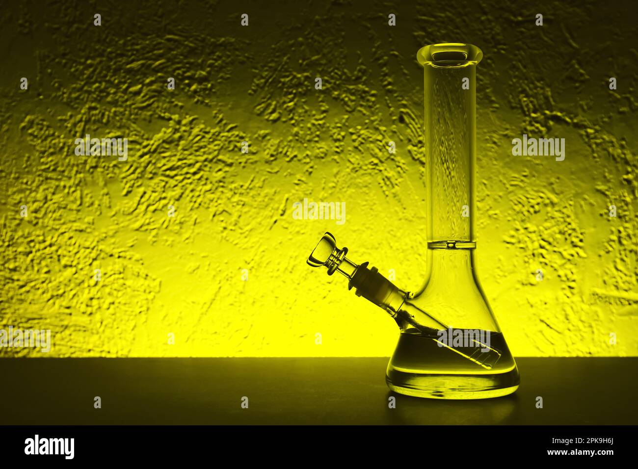 Glass flask for smoking hi-res stock photography and images - Alamy