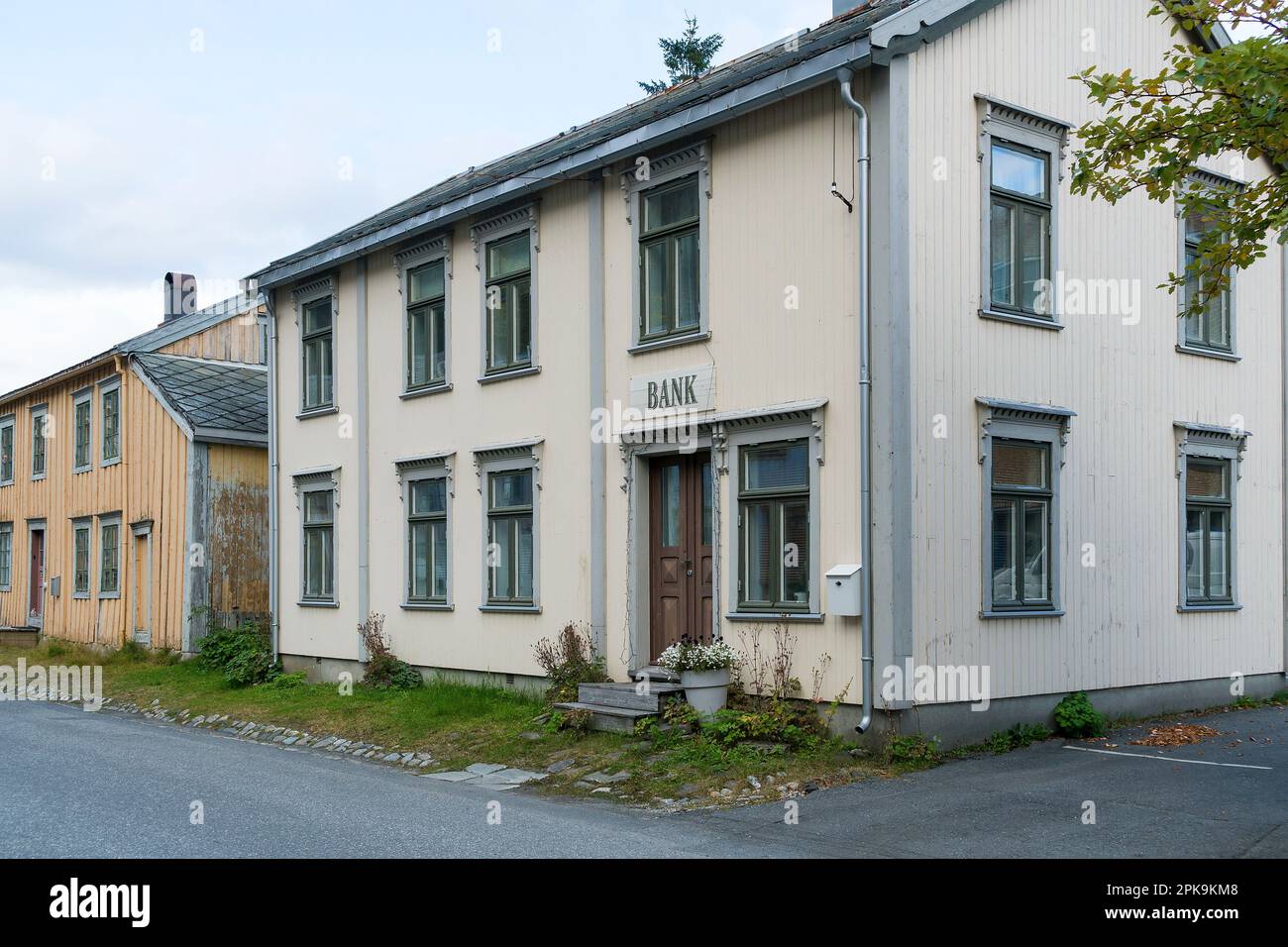 Norway, Mosjoen, historical Sjogata, former bank building Stock Photo ...