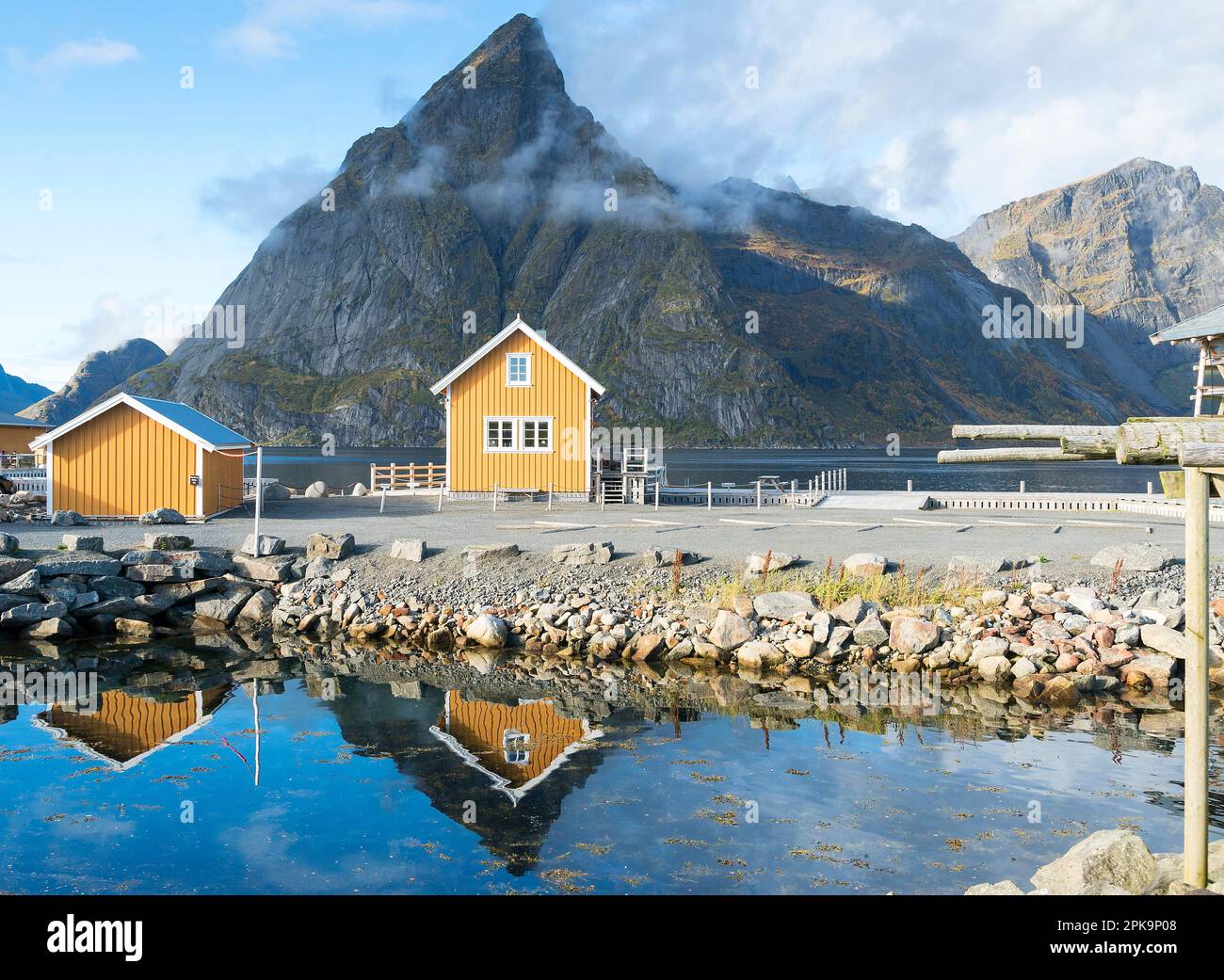 Yellow point lodge hi-res stock photography and images - Alamy