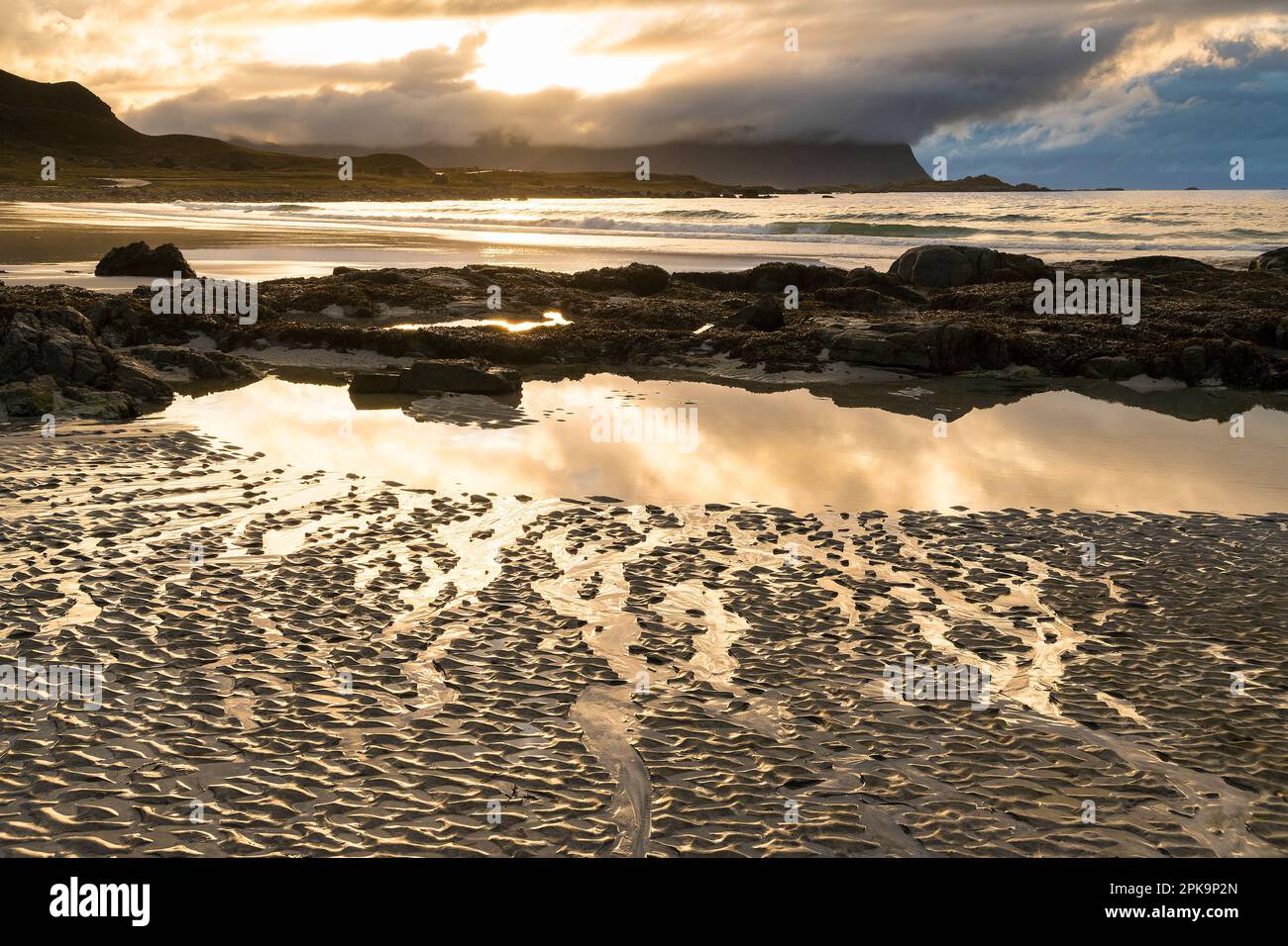 Norway, Lofoten, Flakstadoya, beach, low tide, wavy sand structures ...